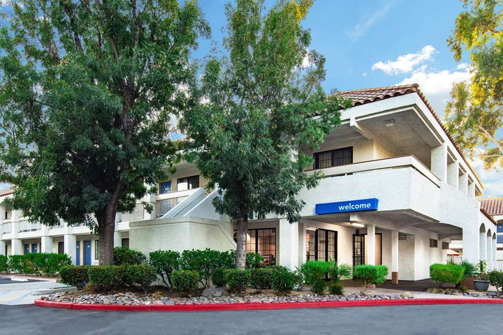 Ca Motel 6 Thousand Oaks - Camarillo, CA