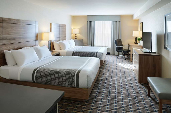 Pomeroy Inn & Suites Vermilion - Vermilion