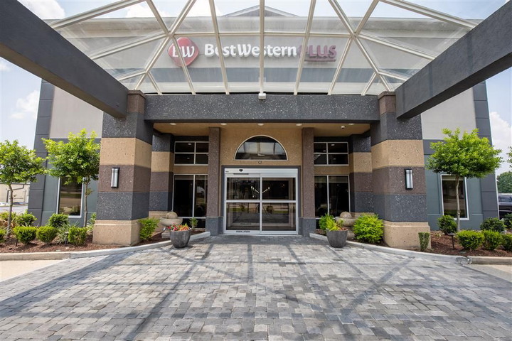 Best Western Plus Vermilion River Inn & Suites - Lafayette, LA