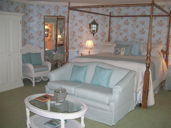 Apple Farm Inn - San Luis Obispo, CA