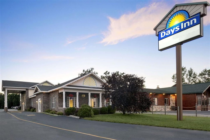 Days Inn By Wyndham Grayling - Grayling, MI
