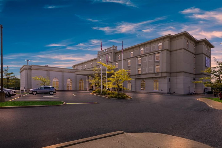 Best Western Plus Orangeville Inn & Suites - Orangeville