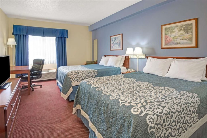 Days Inn By Wyndham Laramie - Laramie, WY