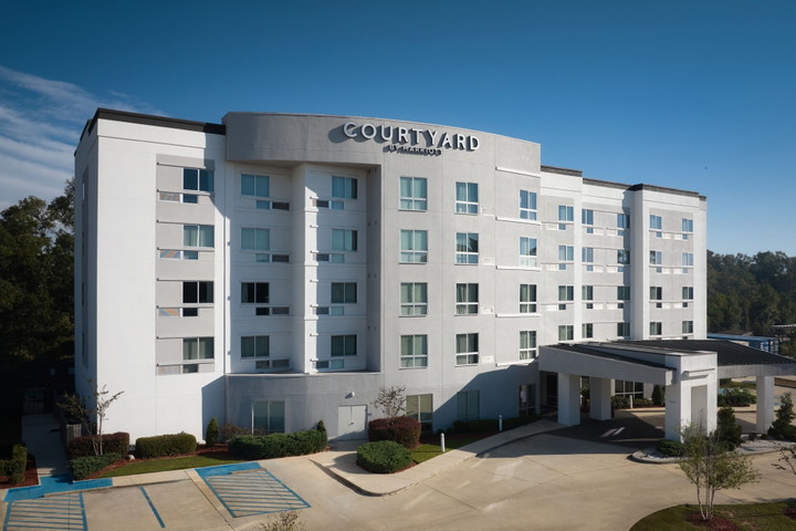Courtyard By Marriott Hammond - Hammond, LA