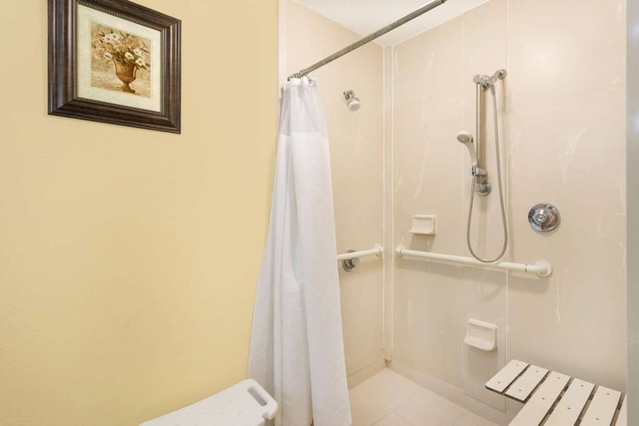 Baymont By Wyndham Savannah Midtown - Savannah, GA