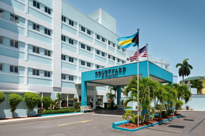 Courtyard By Marriott Nassau Downtown Junkanoo Beach - Nassau
