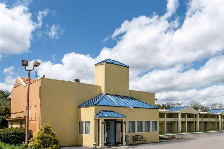 Rodeway Inn Brookville - Brookville, PA