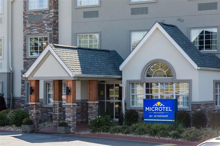 Microtel Inn & Suites By Wyndham Greenville / Woodruff Rd - Travelers Rest, SC