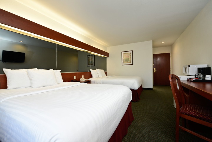 Americas Best Value Inn & Suites Lake Charles At I-210 E 5 - レイク・チャールズ, LA