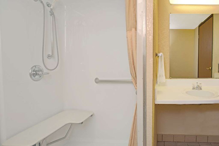 Super 8 By Wyndham Wheatridge/denver West - Arvada, CO