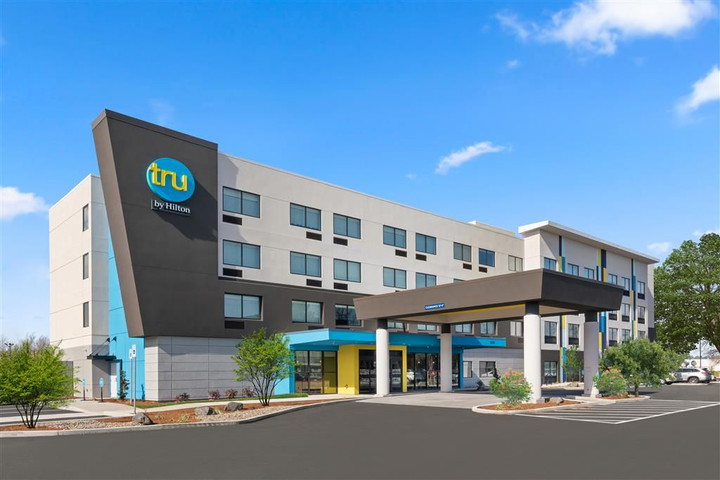Tru By Hilton Portland Airport - Portland, OR