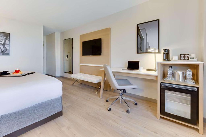Radisson Hotel Nashville Airport - Mount Juliet, TN