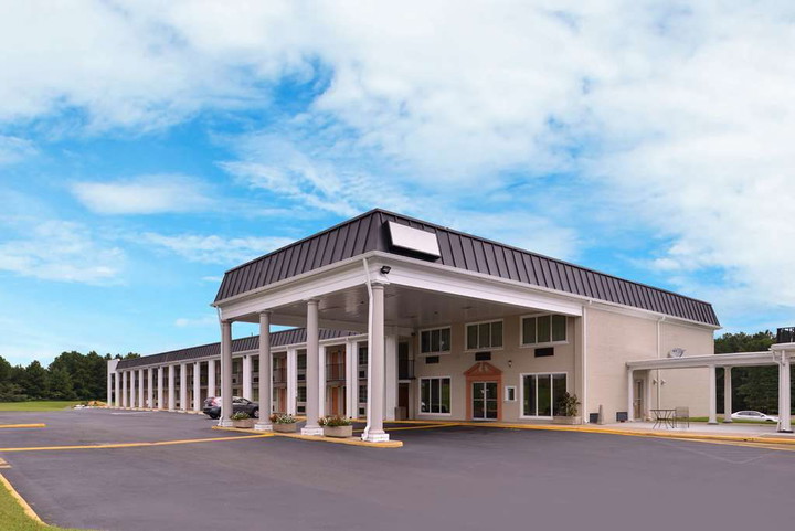Americas Best Value Inn Richmond South - Chester, VA