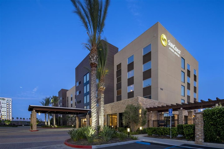 Suncoast Park Hotel Anaheim Resort Tapestry By Hilton Tapestry Collection By Hilton - Garden Grove, CA