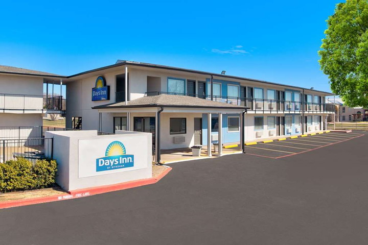 Days Inn By Wyndham Wichita Falls - Sunshine Coast