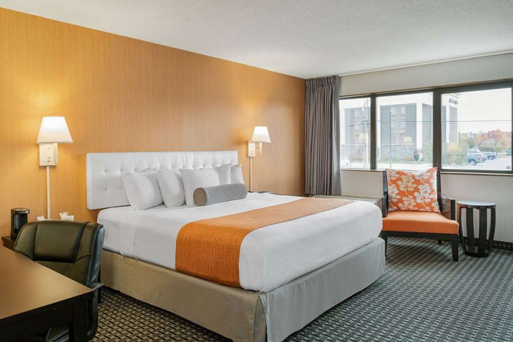Howard Johnson By Wyndham Lima - Lima, OH