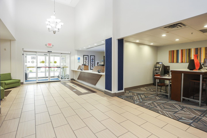 Holiday Inn Express & Suites Tulsa South Bixby By Ihg - Broken Arrow, OK