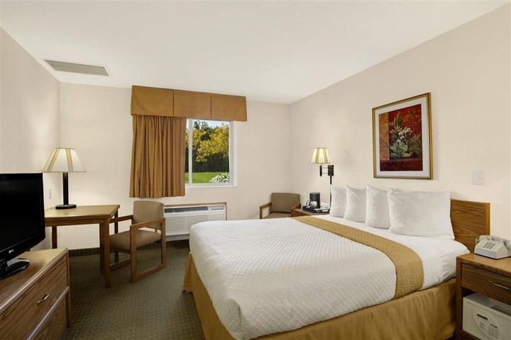 Days Inn By Wyndham Rapid City - Rapid City, SD