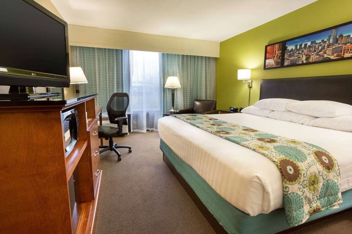 Trademark By Wyndham Heritage Inn Suites Houston/sugar Land - Missouri City
