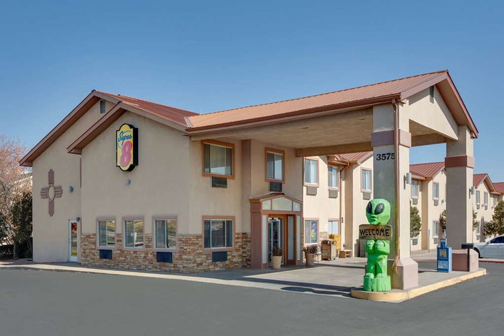 Super 8 By Wyndham Roswell - Roswell