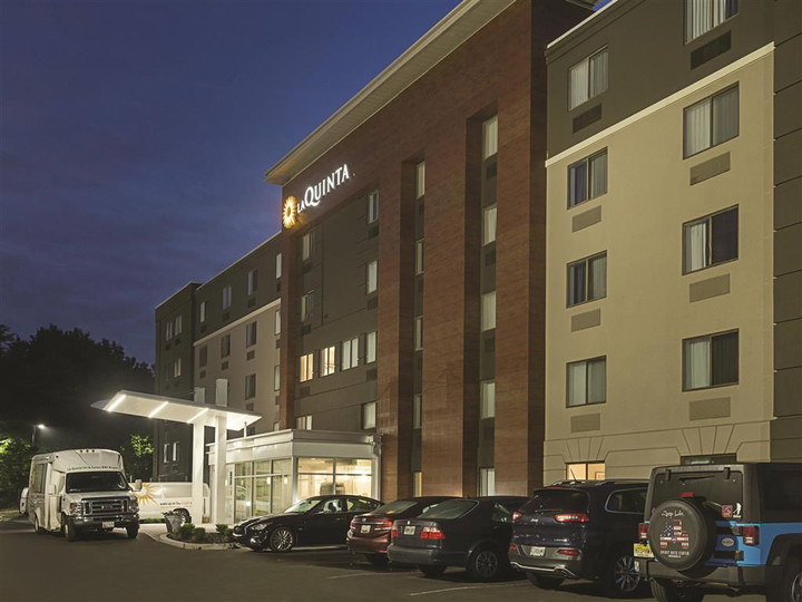 La Quinta Inn & Suites By Wyndham Baltimore Bwi Airport - Baltimore, MD