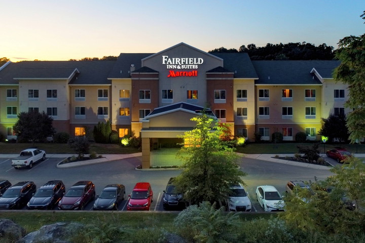 Fairfield Inn And Suites By Marriott Harrisburg West - Harrisburg, PA