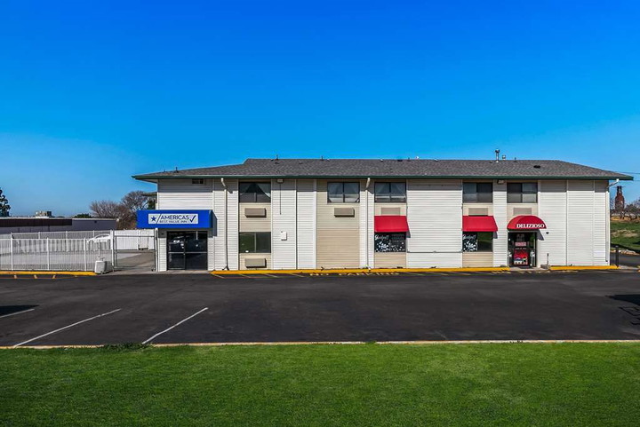 Americas Best Value Inn Lincoln Airport - Lincoln, NE