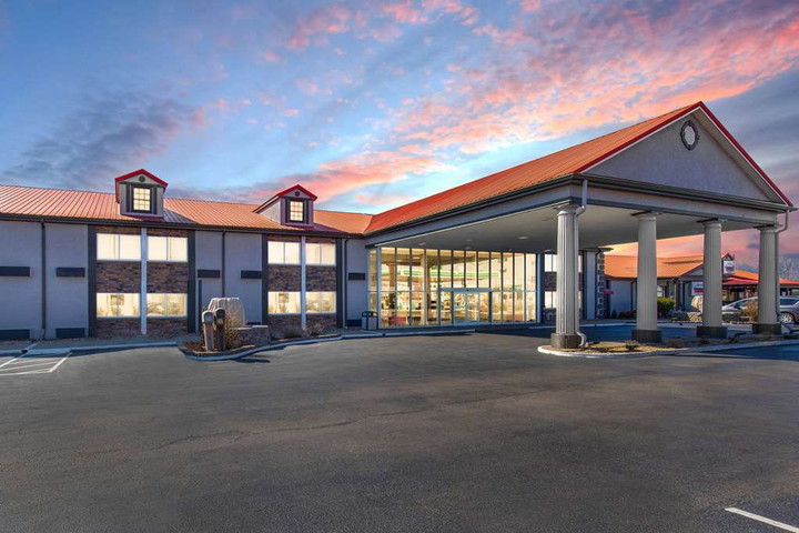 Ramada By Wyndham Bowling Green - Bowling Green, KY