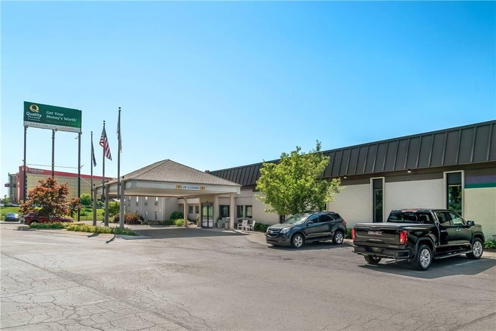 Quality Inn & Suites Next To The Casino - Battle Creek, MI