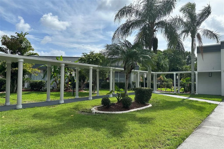 Ramada By Wyndham Cocoa - Cocoa, FL