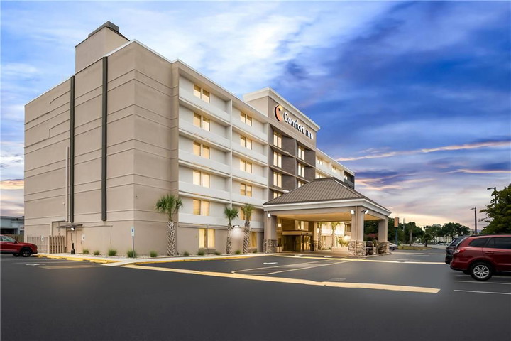 Comfort Inn University - Wilmington, NC