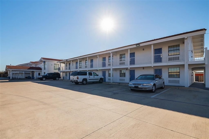 Motel 6 Grand Prairie Interstate 30 - Fort Worth, TX