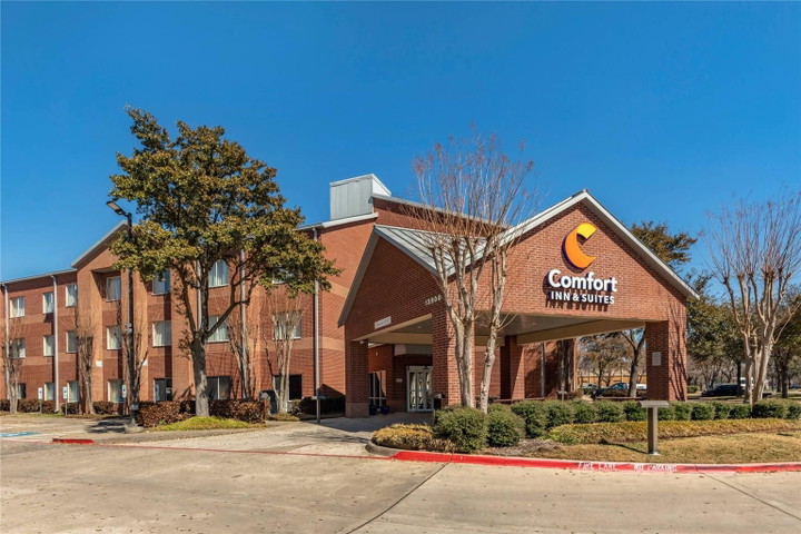 Comfort Inn And Suites Dallas-addison - Farmers Branch