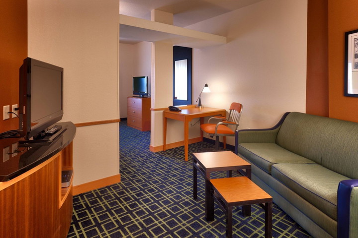 Fairfield Inn And Suites By Marriott Laramie - Laramie, WY