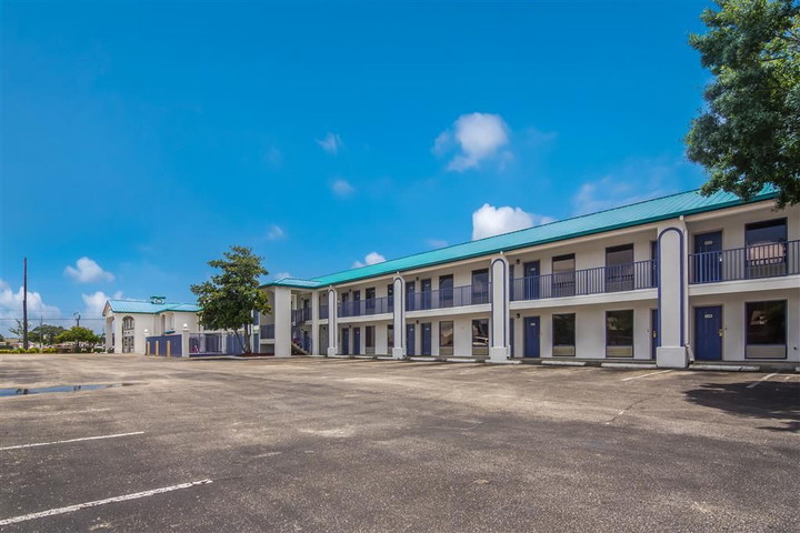 Motel 6 Pensacola-nas - Pensacola, FL