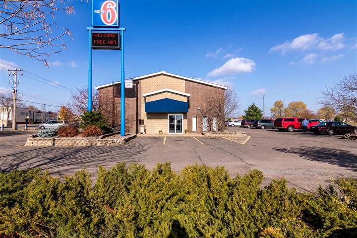 Motel 6 Eau Claire - Chippewa Falls, WI