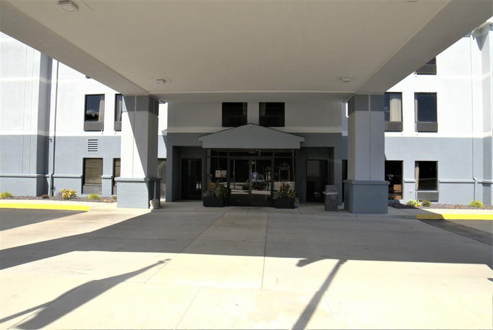 Super 8 By Wyndham Crossville Tn - Fairfield Glade, TN