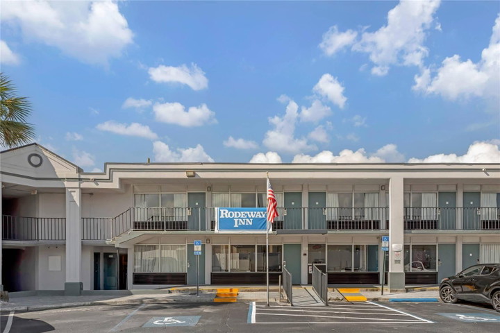 Rodeway Inn Orange Park - Jacksonville Near Naval Air Station - Orange Park, FL