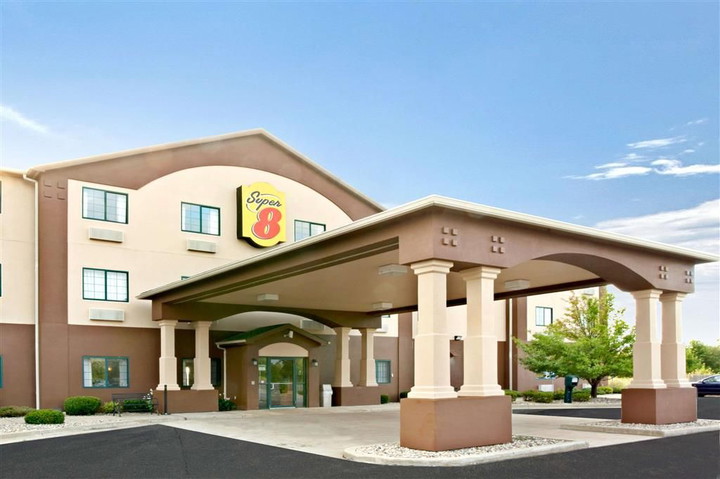 Super 8 By Wyndham South Bend - South Bend, IN