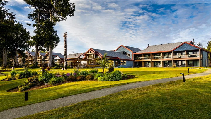 Best Western Plus Tin Wis Resort - Tofino