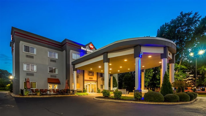 Best Western Plus Newport News Inn & Suites - Smithfield, VA