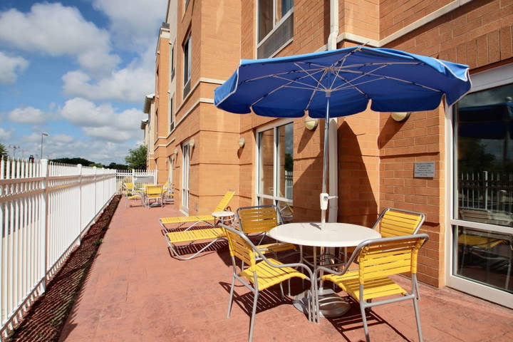 Fairfield Inn And Suites By Marriott Milwaukee Airport - Oak Creek, WI