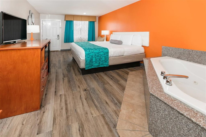 Howard Johnson By Wyndham Lafayette - Lafayette