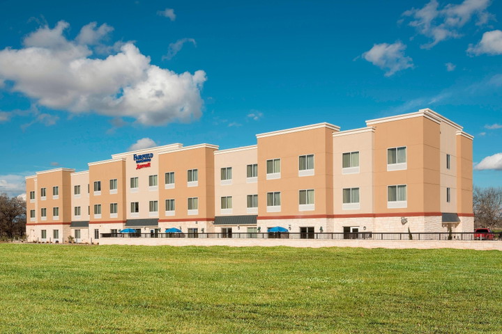 Fairfield Inn And Suites By Marriott Fredericksburg - Fredericksburg, TX