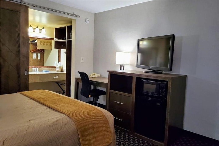 Americinn By Wyndham Watertown - Watertown, SD
