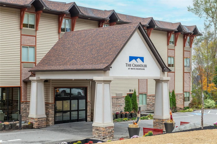 The Chandler Inn Bethlehem - Littleton Ascend Hotel Collection - Bethlehem, NH