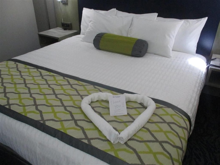 Best Western Plus Bloomington East Hotel - Bloomington, IL