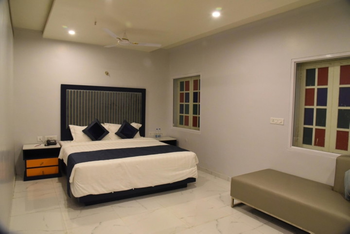 Regenta Inn Vadodara - Vadodara