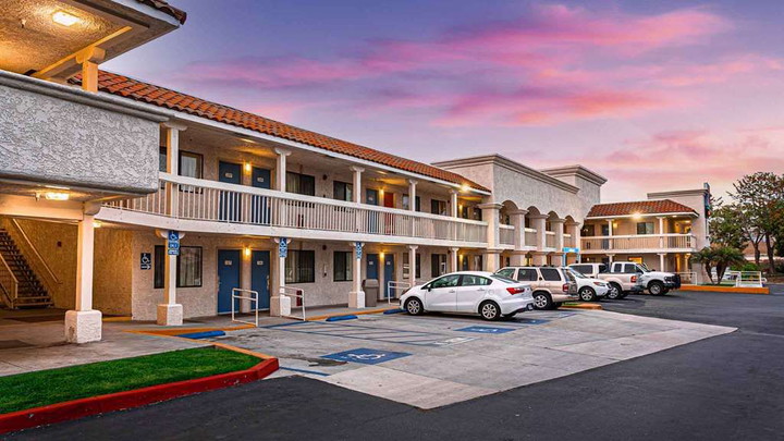Motel 6 Carlsbad Beach - Vista, CA
