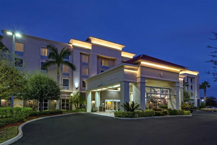 Hampton Inn & Suites Stuart-north - Stuart, FL